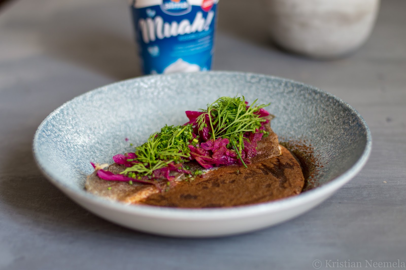 Kristian kokkab: Vikerforell hapendatud punasekapsa ja chipotle kastmega