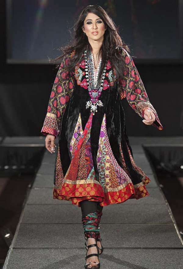 MiX FasHioN: Latest Dubai Fashion Dress