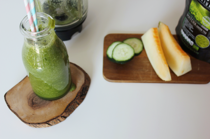 Sumo verde de acelgas, melão e matcha [receita biológica] | SWEET BIGAS