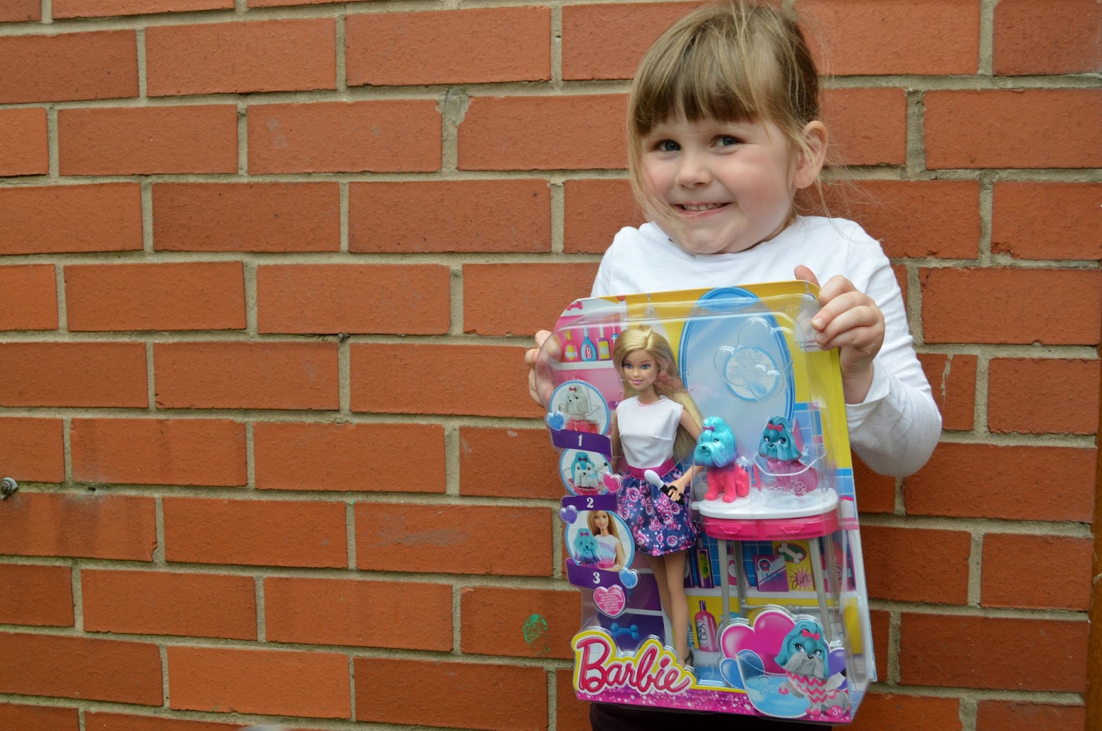 Barbie Colour Me Cute - Review - We're going on an adventure