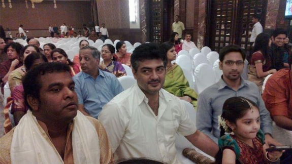 Tamil Actors Unseen Photoshoot Stills: Actor Ajith With His Daughter ...