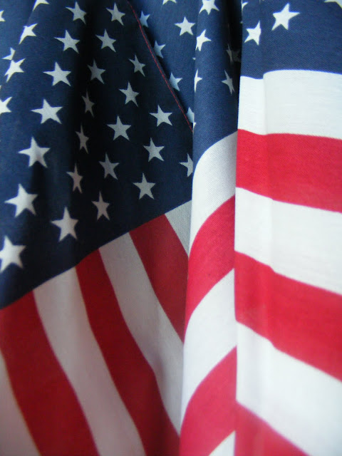 Tamera Beardsley: Fast and Easy Fourth of July Mantle.....