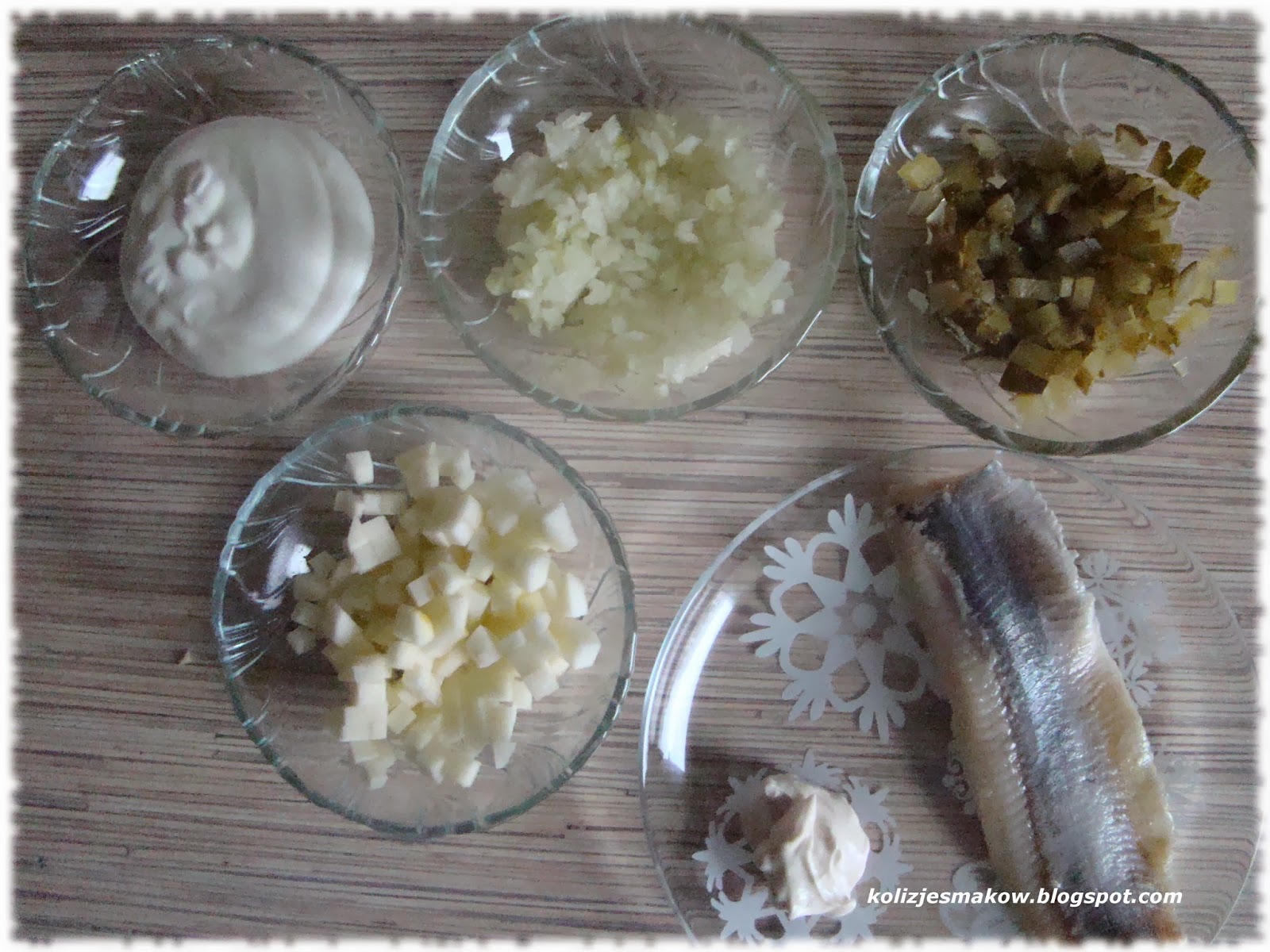 Kolizje smaków: Śledź pod pierzynką ze śmietany