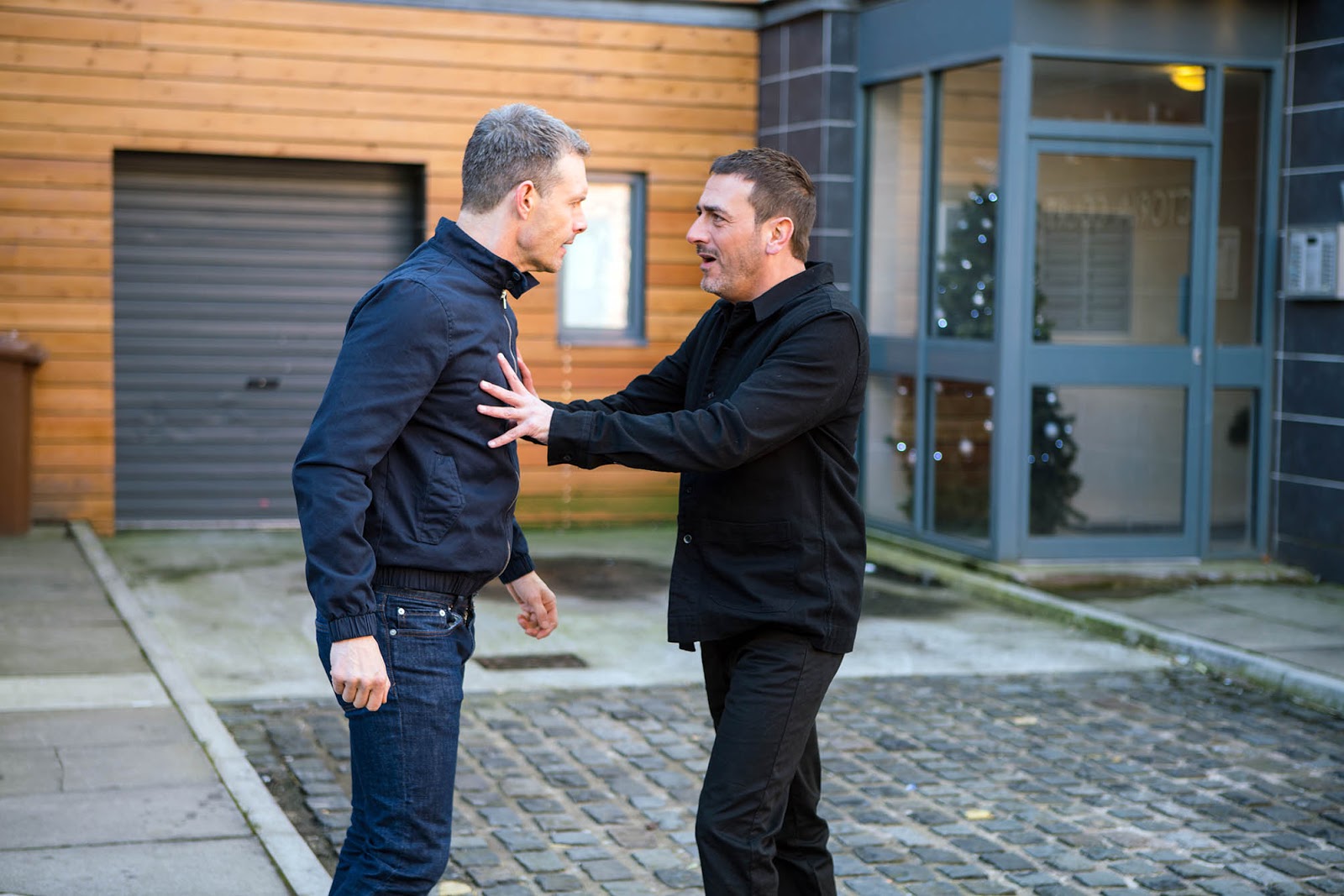 Coronation Street Blog: First-look pics: Nick and Peter's Christmas fight