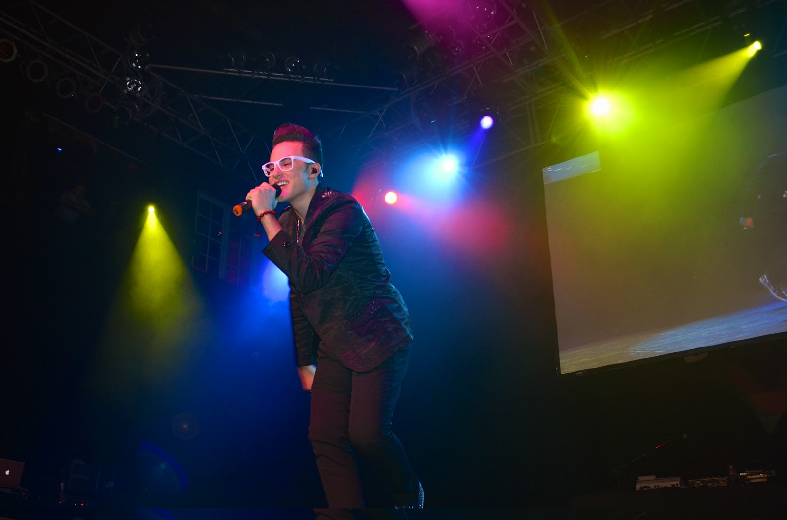 JOHNNY SKY SE PRESENTA EN EL HOUSE OF BLUES COMO PARTE DE SU EXITOSA ...