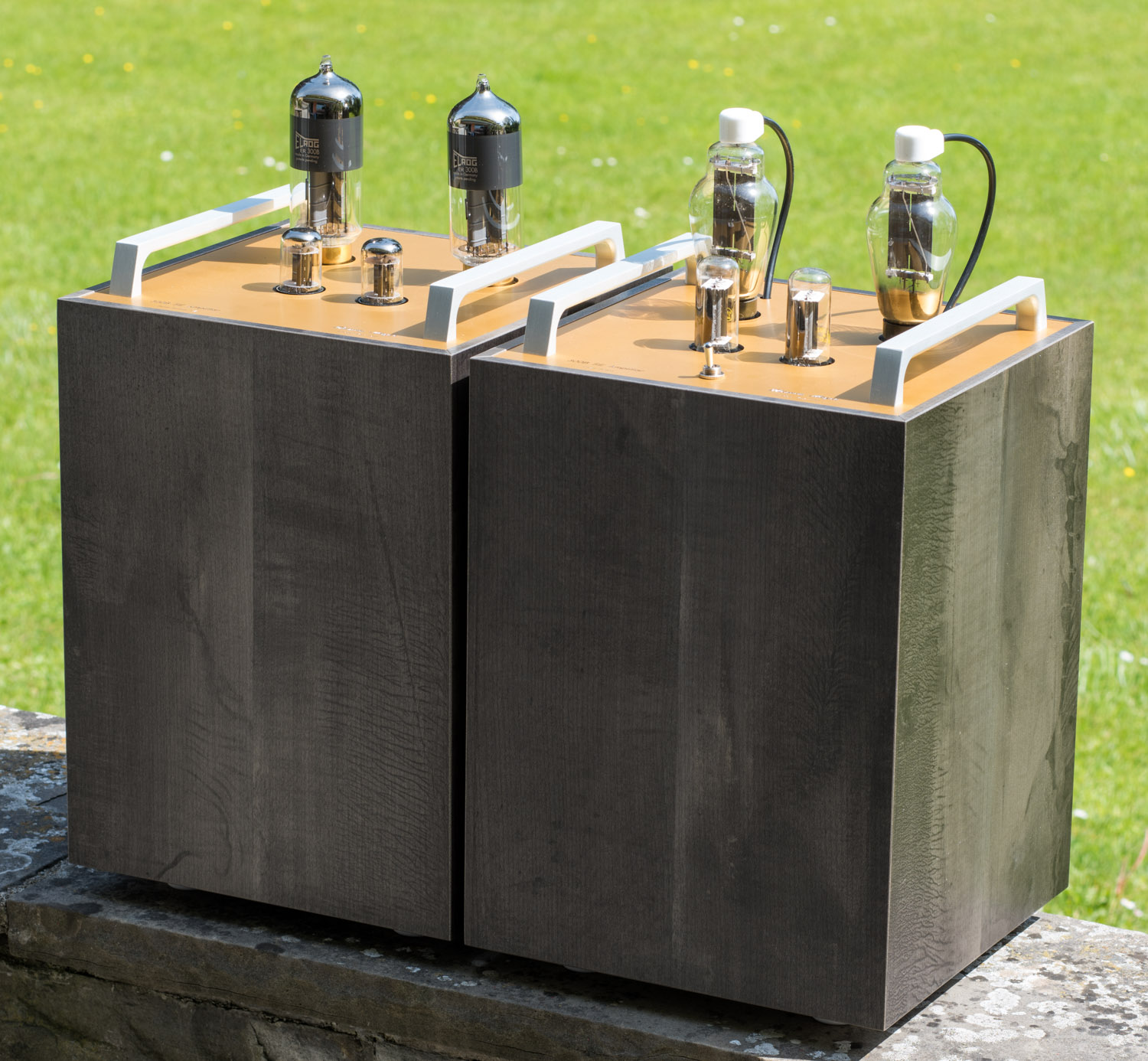 VinylSavor: Stereo 300B Amplifier in Tower Chassis