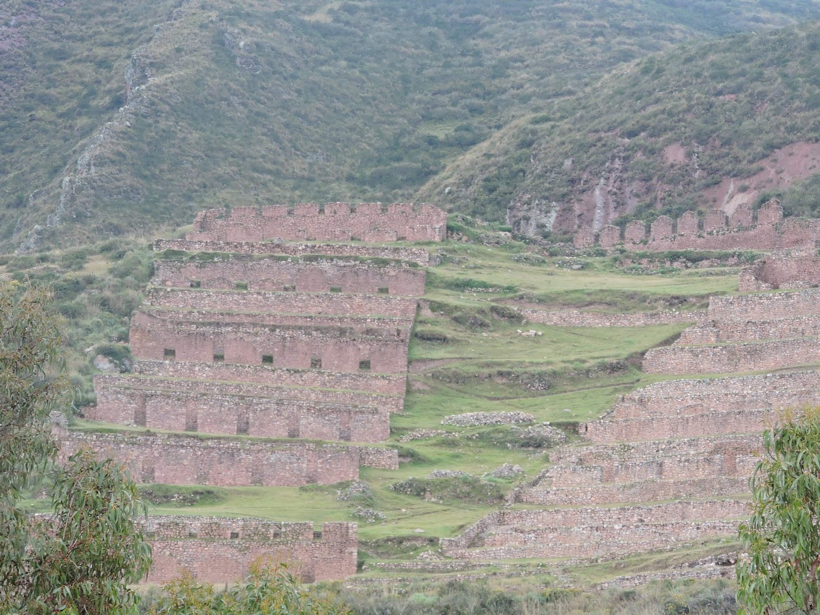 Los Antiguos Almacenes de los Inkas