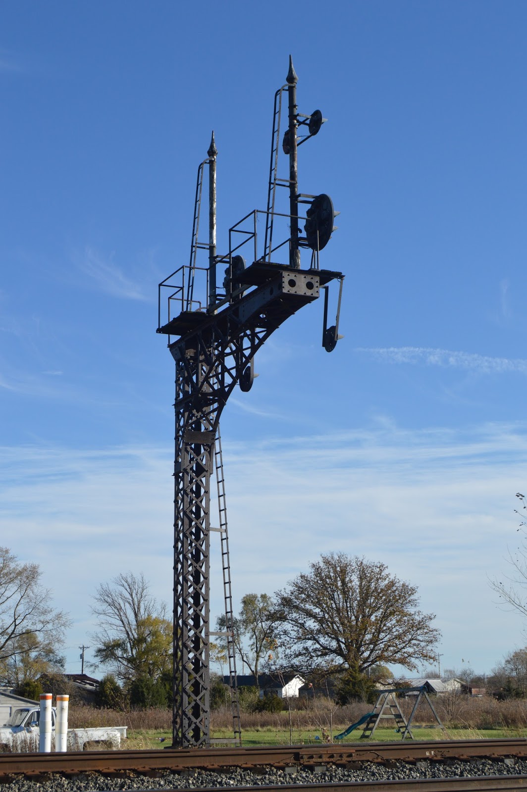 Industrial History: B&O's Colored Positional Lights for Signalling