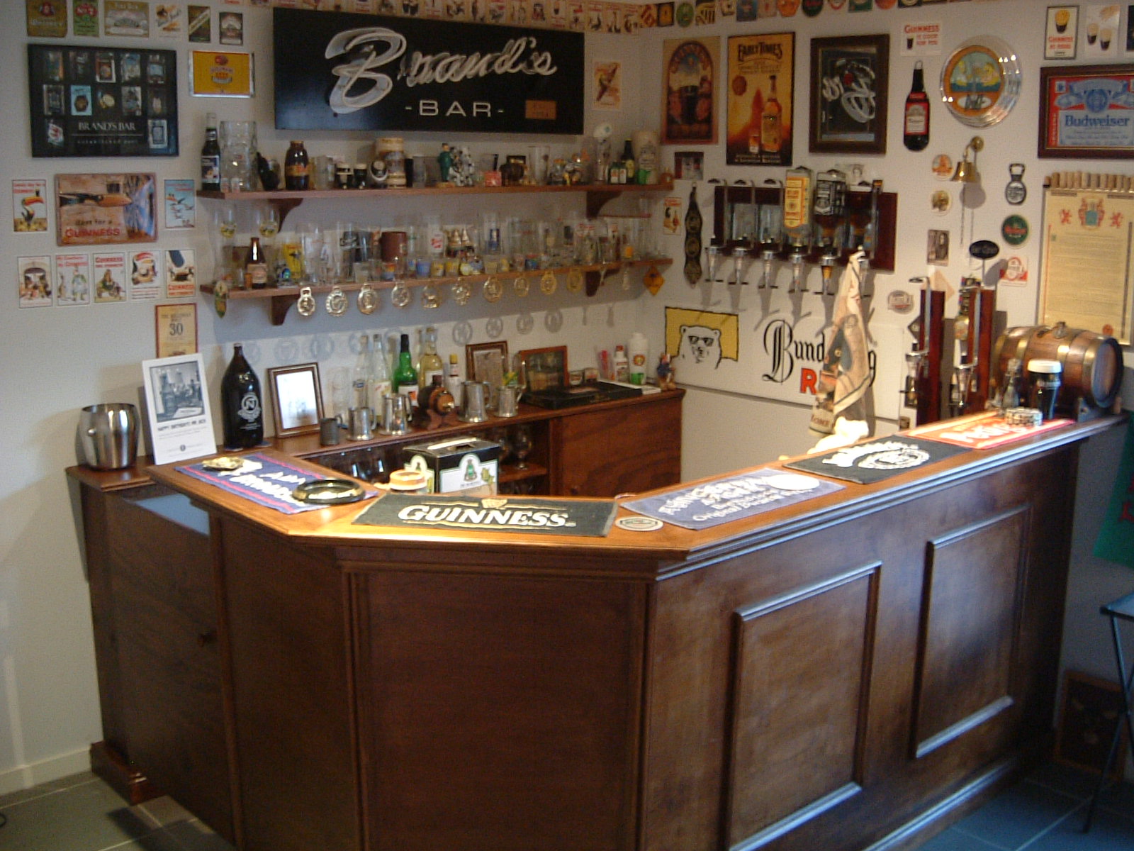 Brando's Bar: The Bar nears completion...
