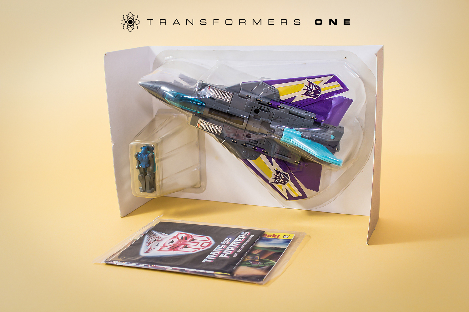 Transformers Square One: Opening a MISB vintage G1 Transformer