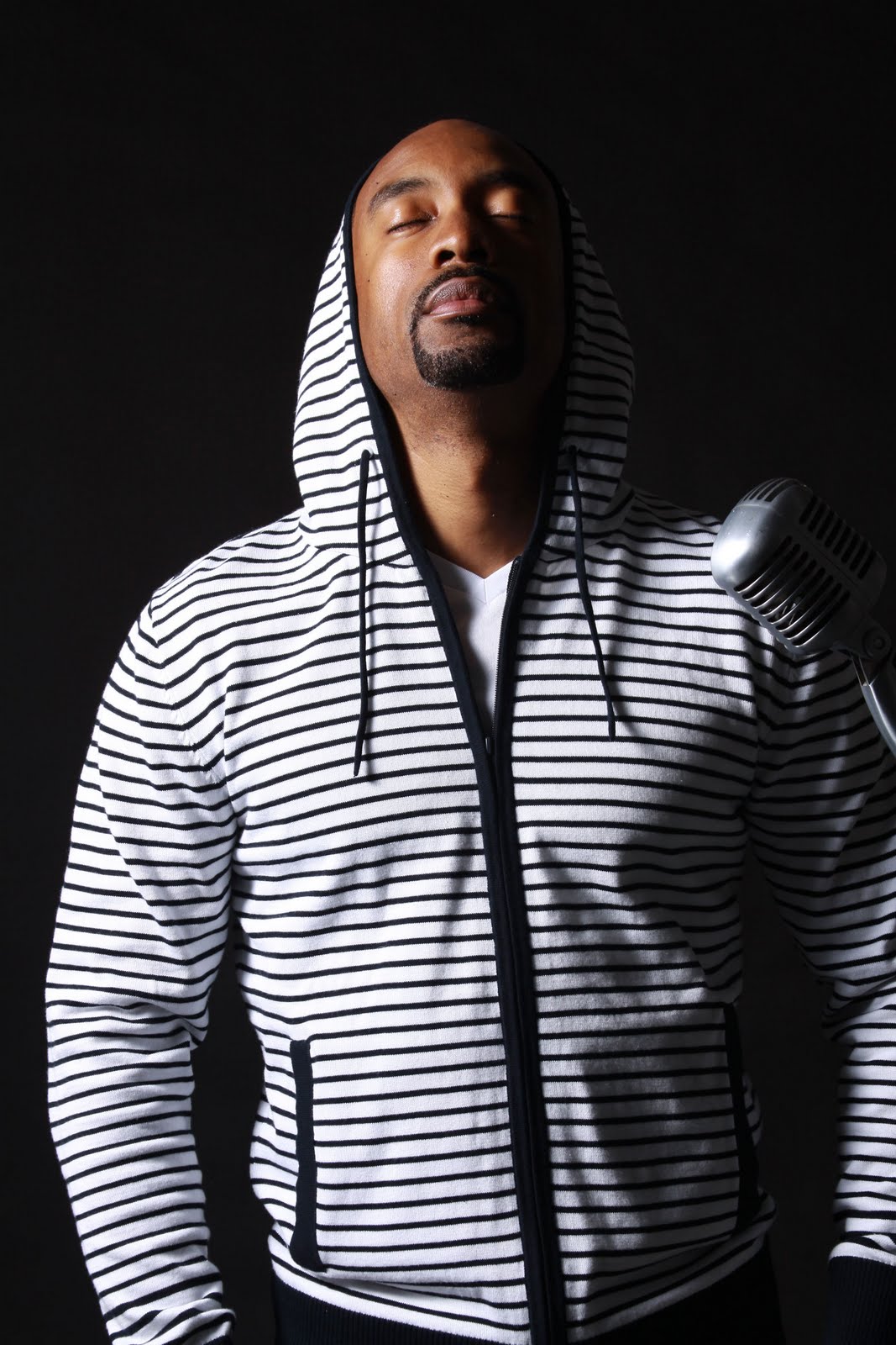 THE RAYDIO TWINs: ARTIST SPOTLIGHT : WINSTON WARRIOR (www ...