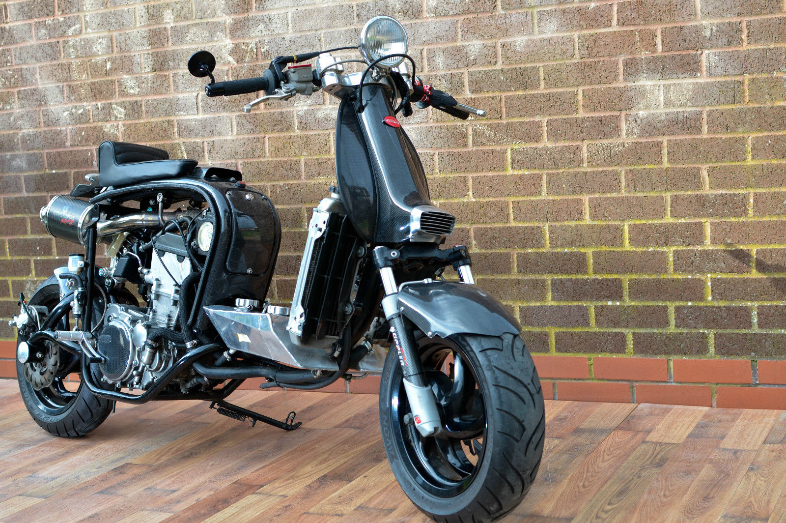 FATTSPEED DRZ 400 LAMBRETTA - RocketGarage - Cafe Racer Magazine