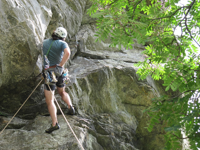 A J Thorley Mountaineering: Creag Na-H-Eighe, Loch Rannoch & Craig Varr ...