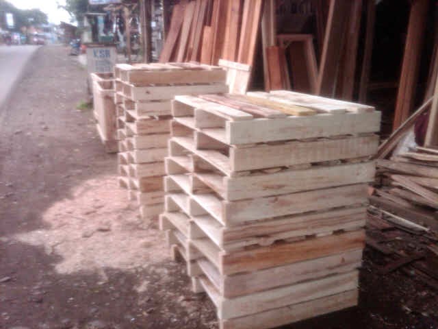 Jasa Pembuatan dan Pemesanan Pallet kayu untuk Industri Cikarang dan ...