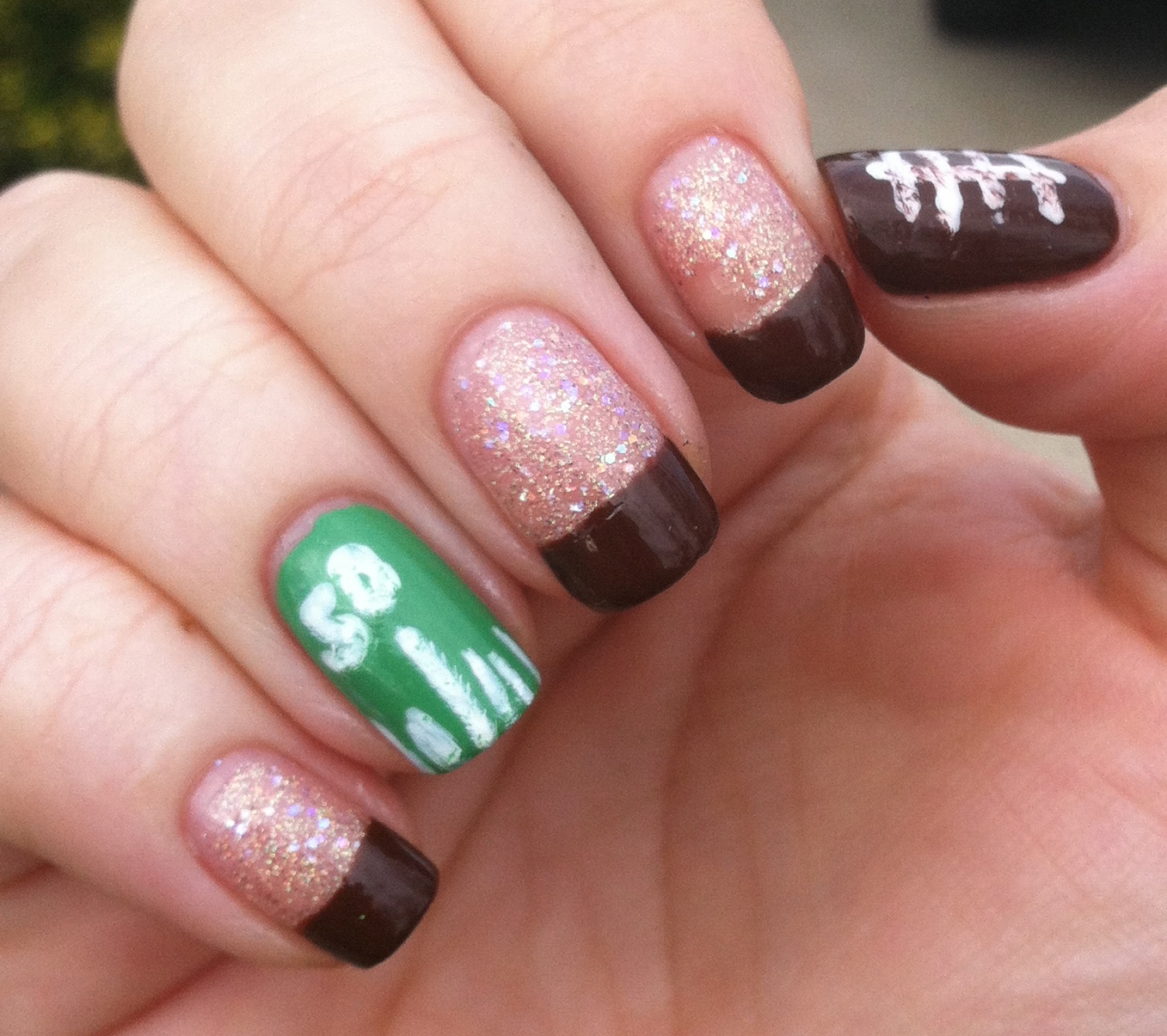 RyCoBra's Southern Nails: Are you ready for some football??!