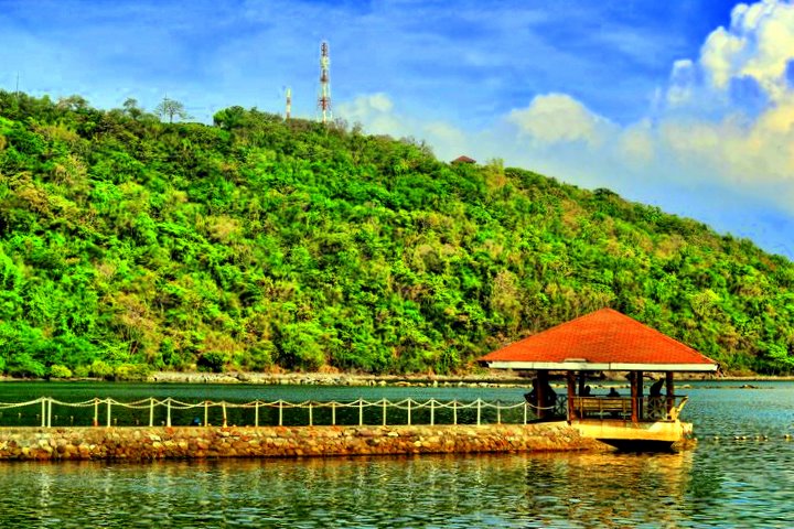 Philippines Beach: Caylabne Bay Resort
