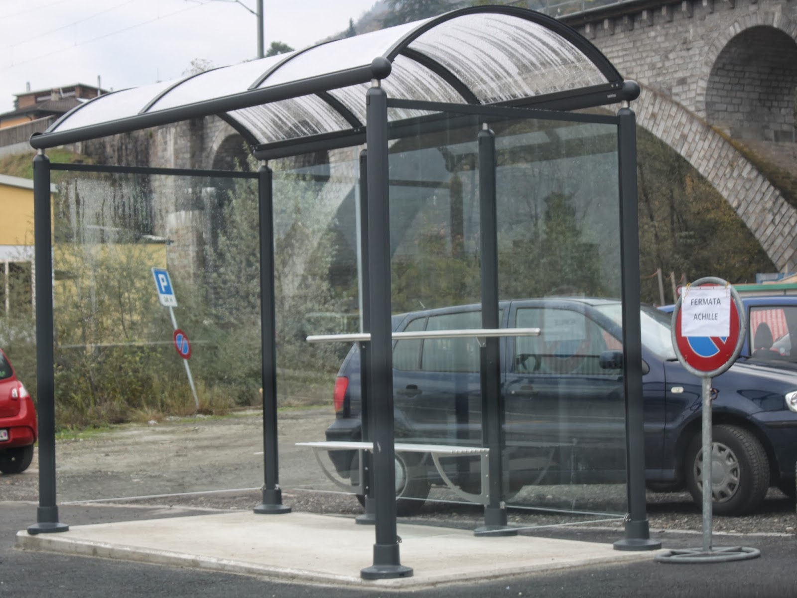 VOCE DEL GAMBAROGNO : VIRA: Nuova fermata bus