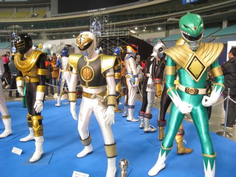 Henshin Grid: Just Ideas: Possible Power Rangers Theme Park Attractions?