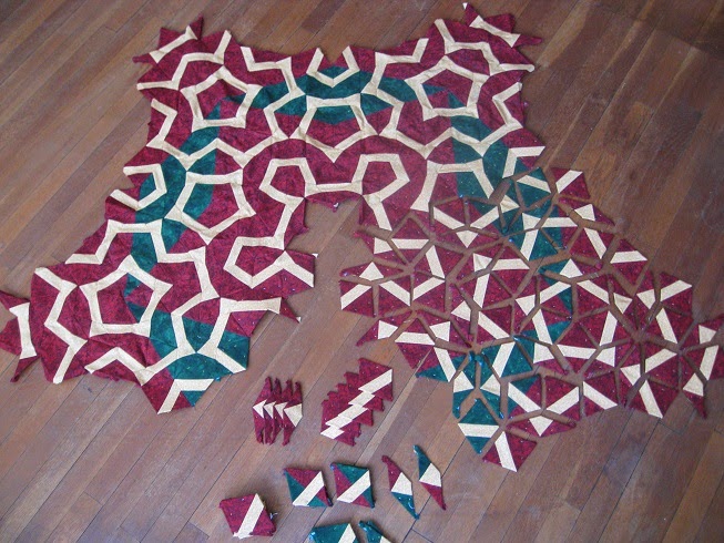 Dunawi Creek: Penrose Tile Quilt: Christmas Tree Skirt - Construction Phase