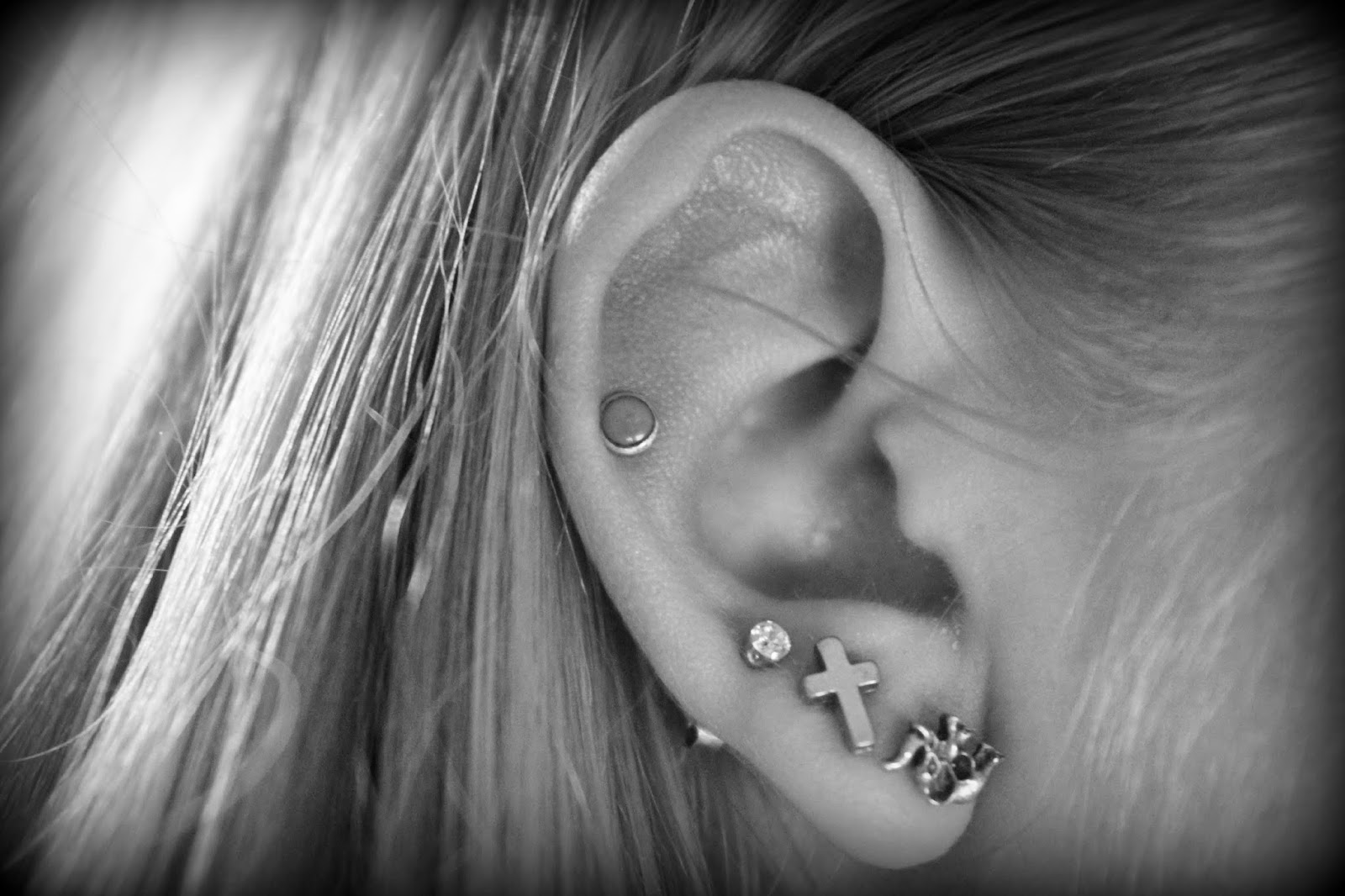 Zangolotina Image: Ear-Piercing INSPIRATION