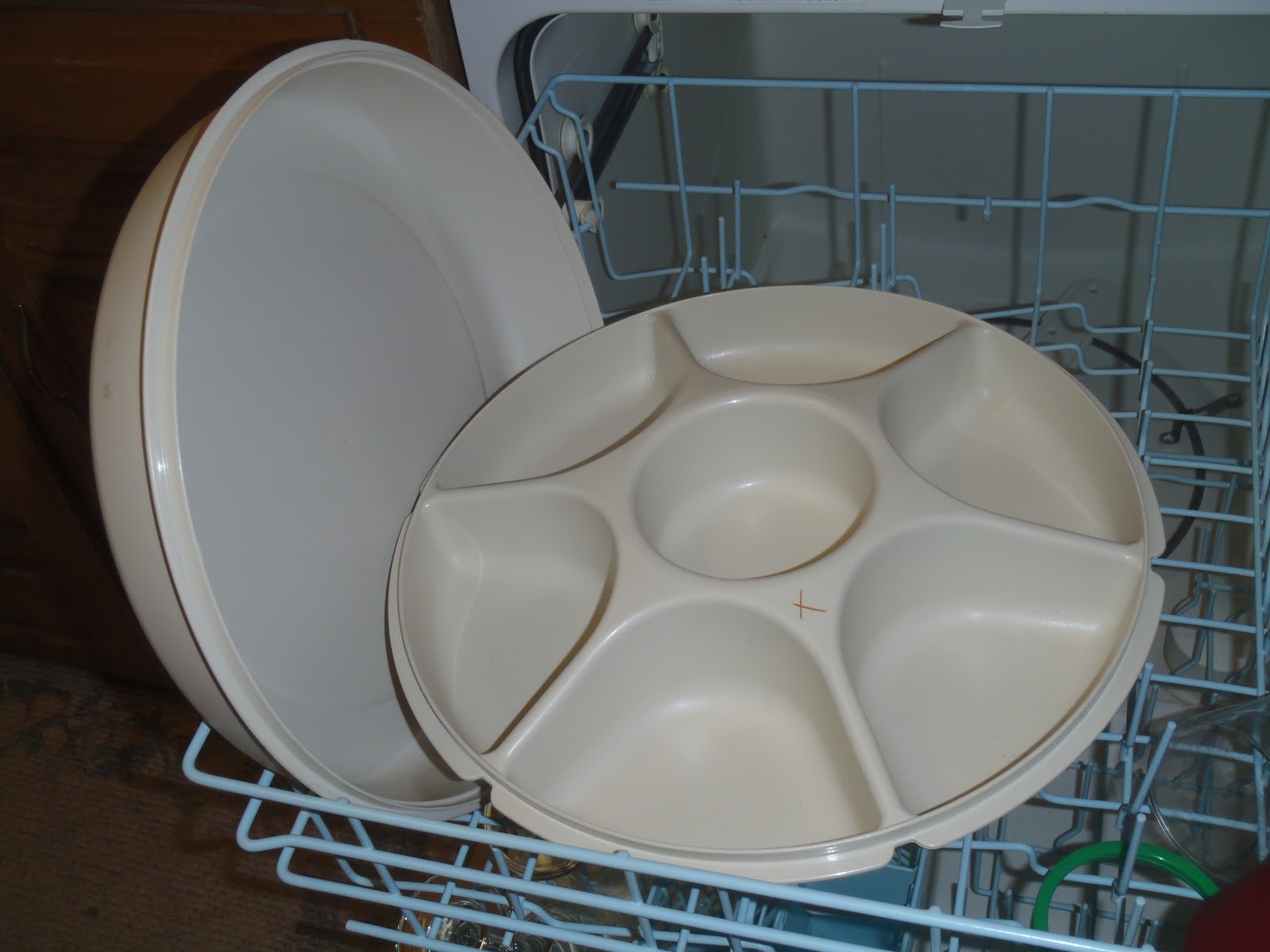 Ramblings from a Housewife: Tupperware: A growing addiction.