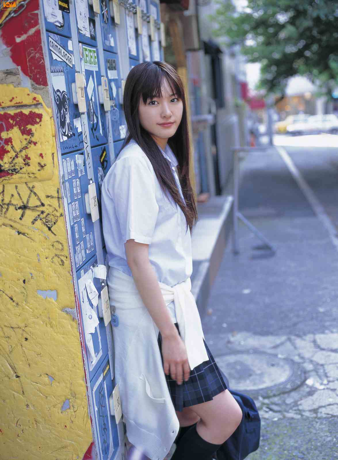 Yui Aragaki Photo Gallery Japanese Artist Wallpaper Photobook Video