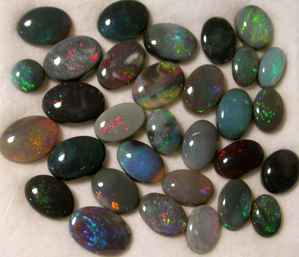 El Arte de la Orfebrería y Joyería : El Ópalo