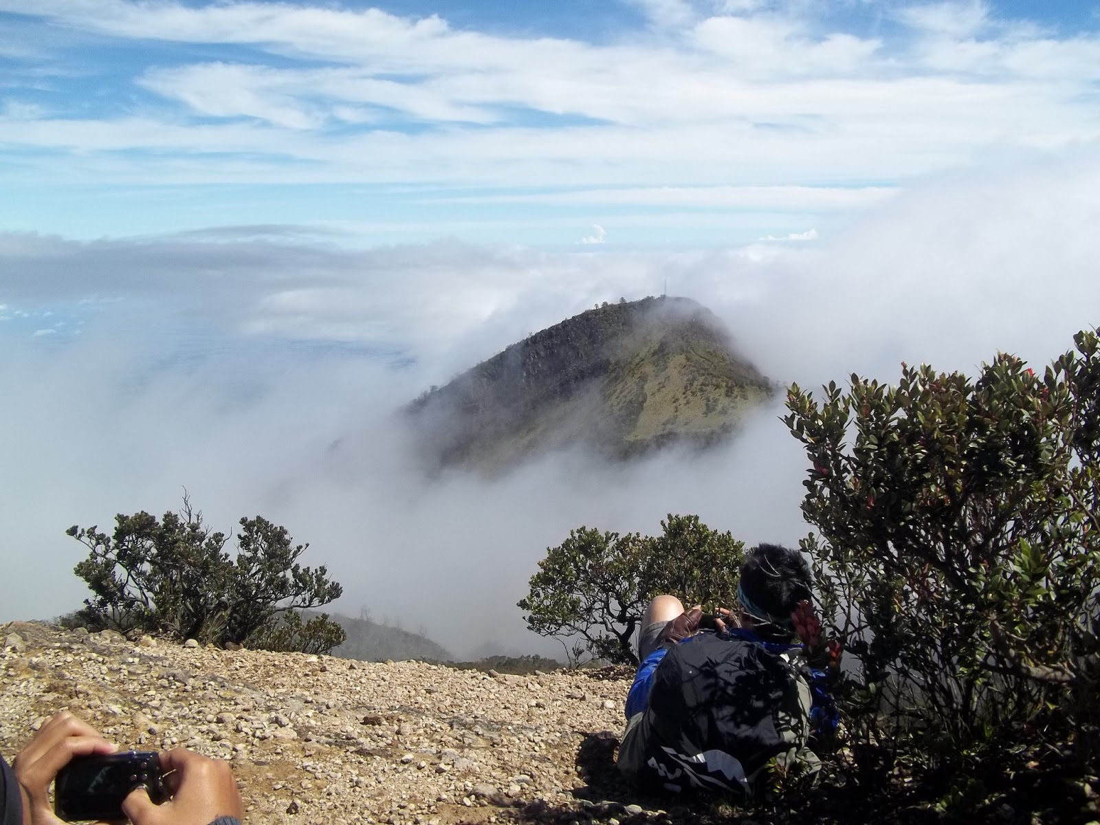 SETAPAK KECIL: Gunung Lawu (Cemoro Sewu)