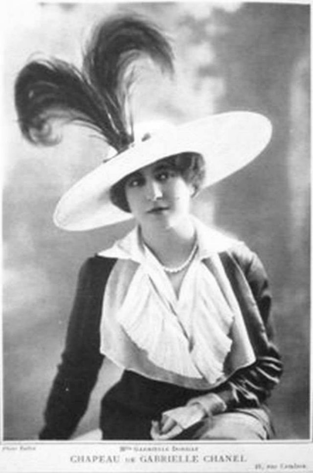 26 Classy and Fabulous Photos of a Young Coco Chanel in the 1910s and ...