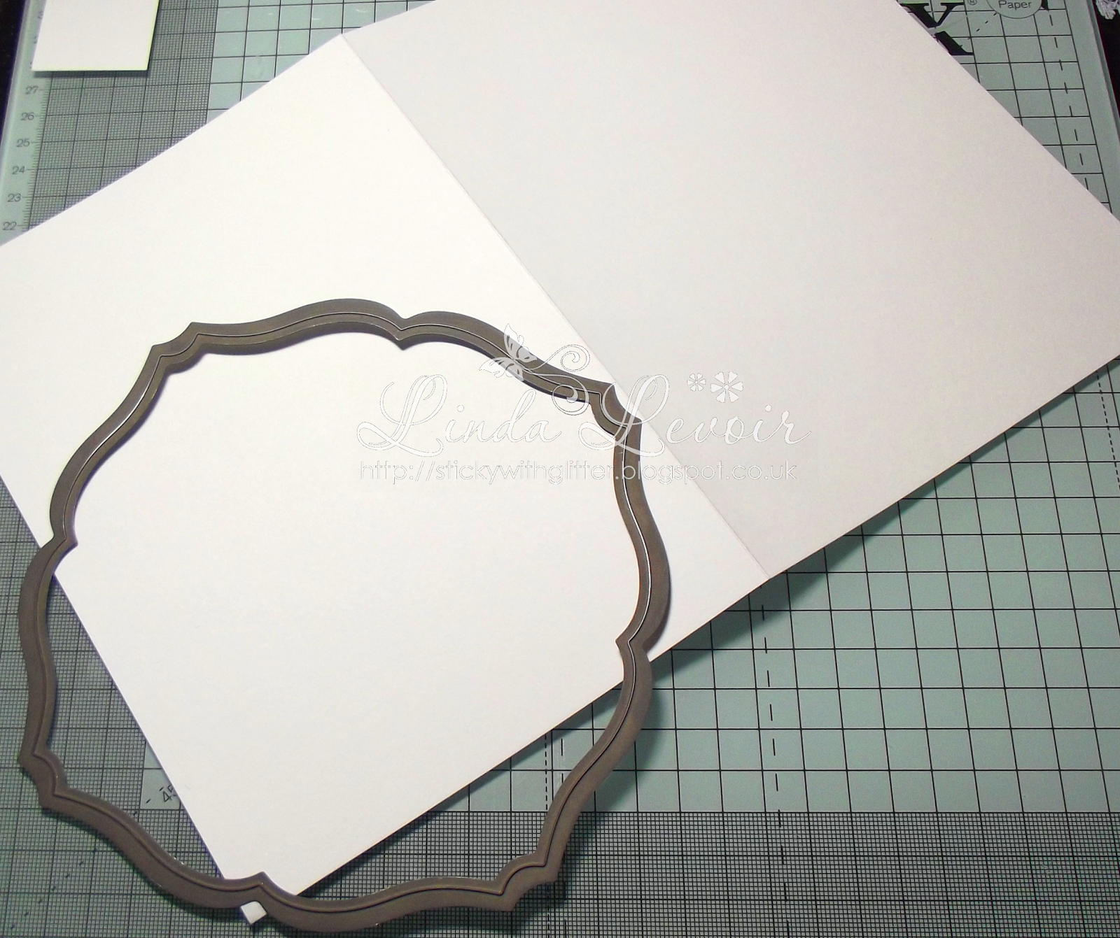 SWG Tutorials: How To Make a Shaped Card