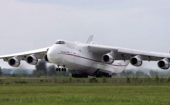 Το Antonov 225 , το μεγαλύτερο αεροπλάνο