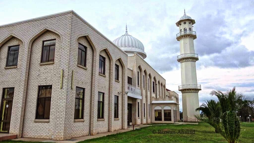 AHMADIYYA MOSQUE: Bait-ul-Huda Mosque, Sydney Australia