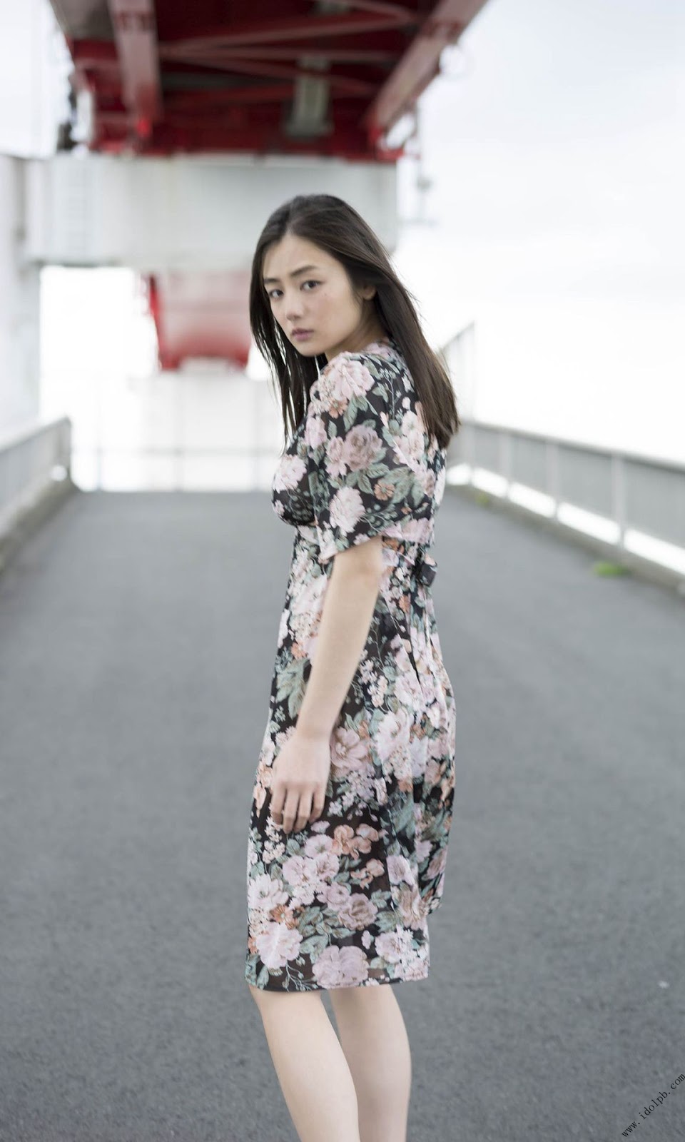 Nao Kanzaki and a few friends: Moemi Katayama: WPB-Net #443 scans