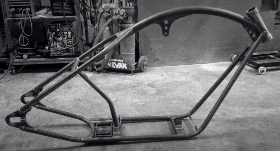 Choppers Snatch: rigid frame buell