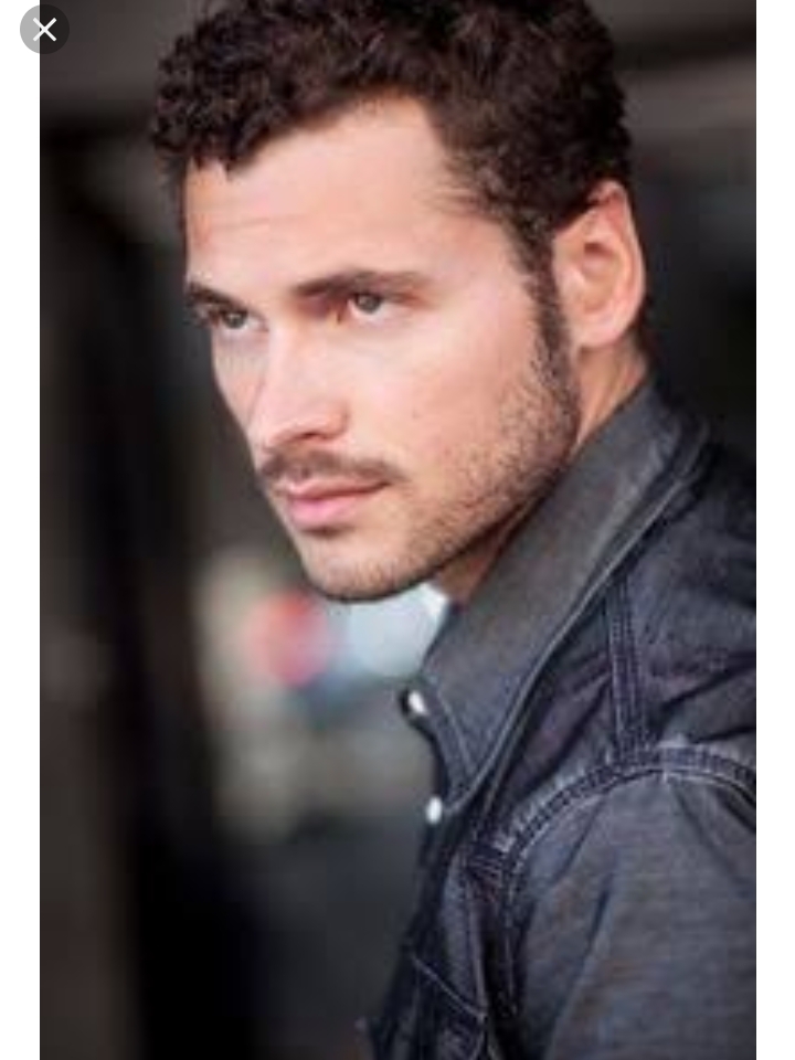 Los Ojos del Espectador: Adan Canto actor y cantante Mexicano
