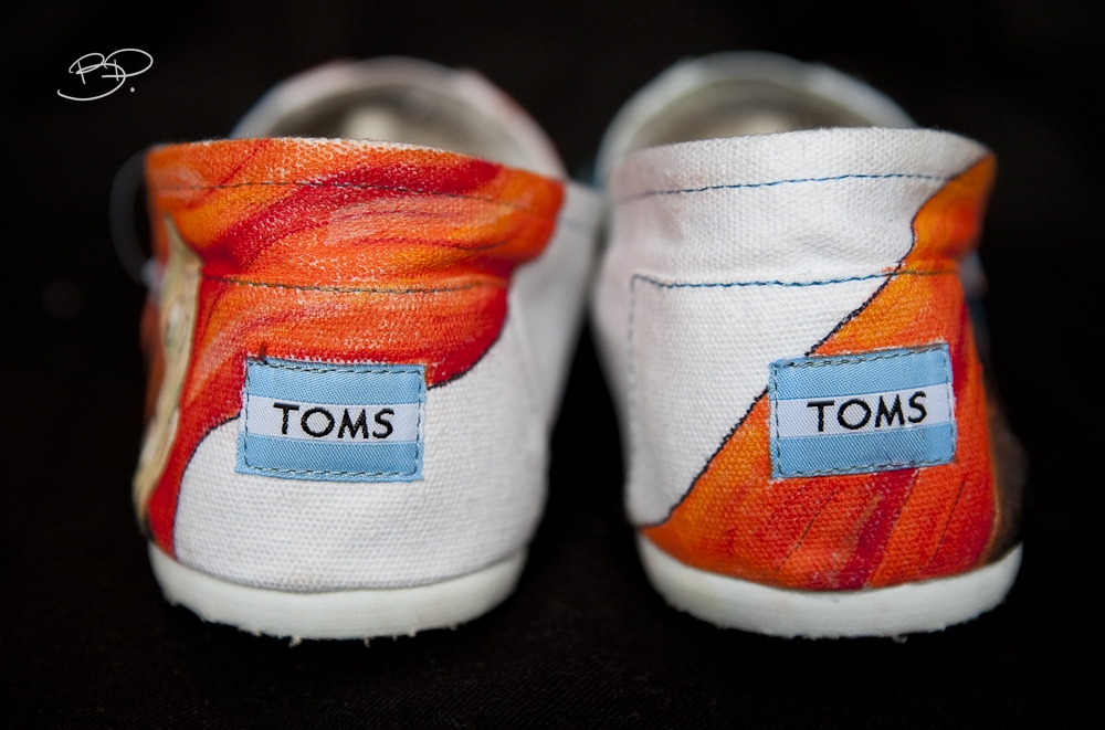 Benjamin Paras: 'The Scream' Inspired Custom Toms Shoes
