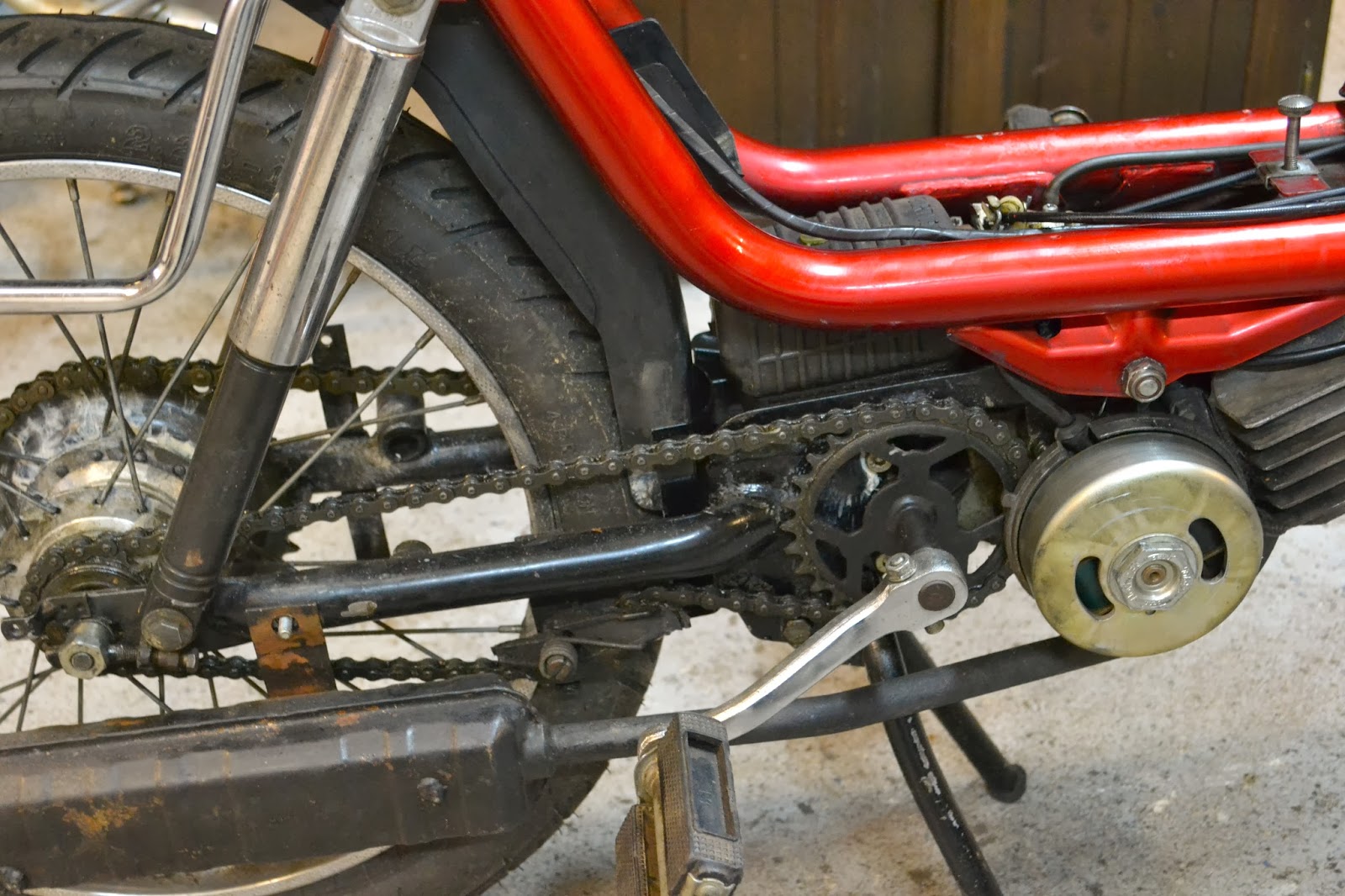 Home Alone with Mopeds.: My "This Ole" Motobecane M11 Post. PIC HEAVY!