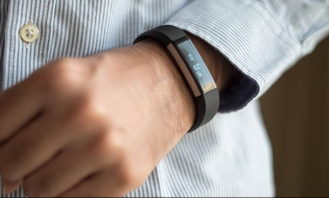 Fitbit Alta Review