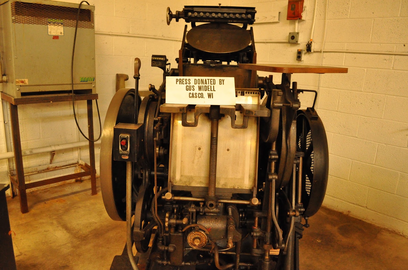 Hamilton Wood Type & Printing Museum: 6. Historical Presses