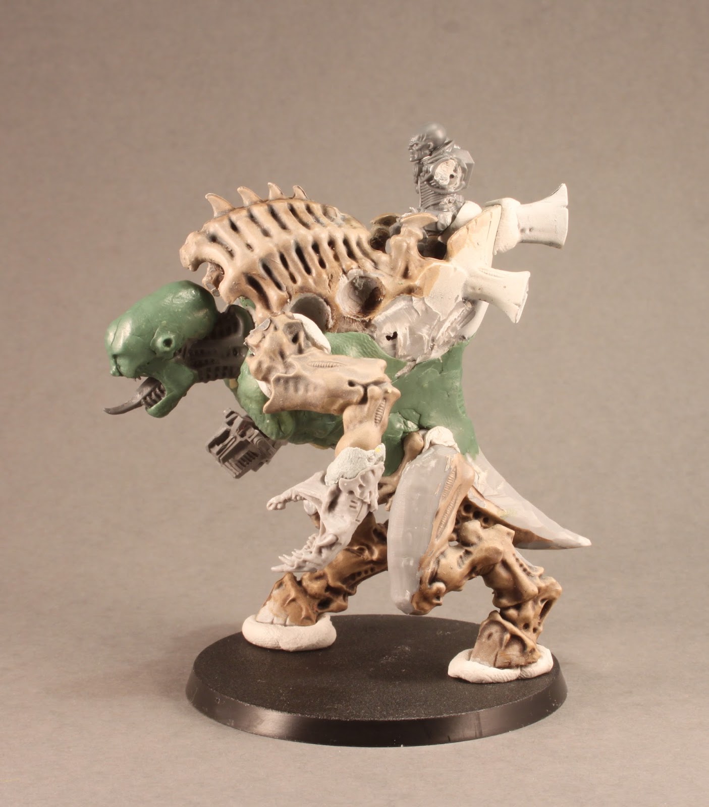 WilhelMiniatures: Tutorial: Creating the Genestealer Cult Beast