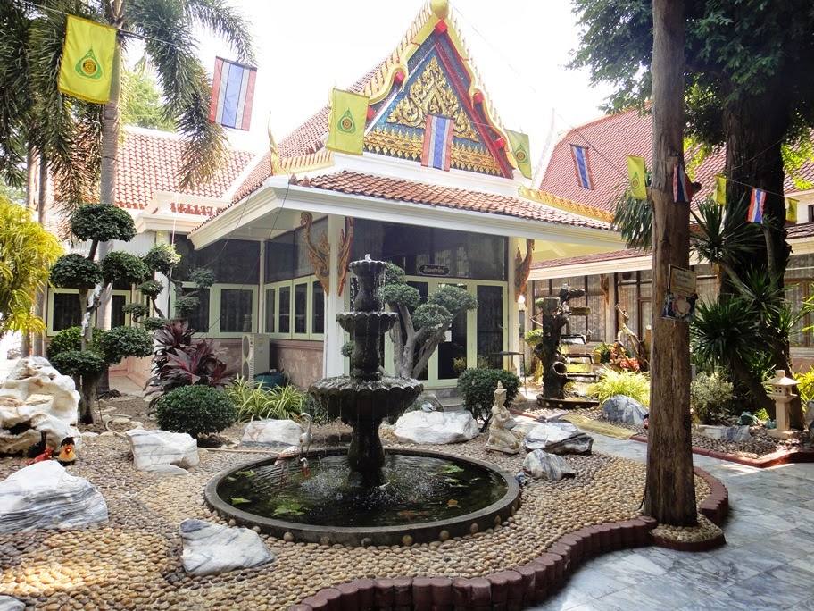 Temples In Thailand: Singburi - Wat Phra Non Chaksi