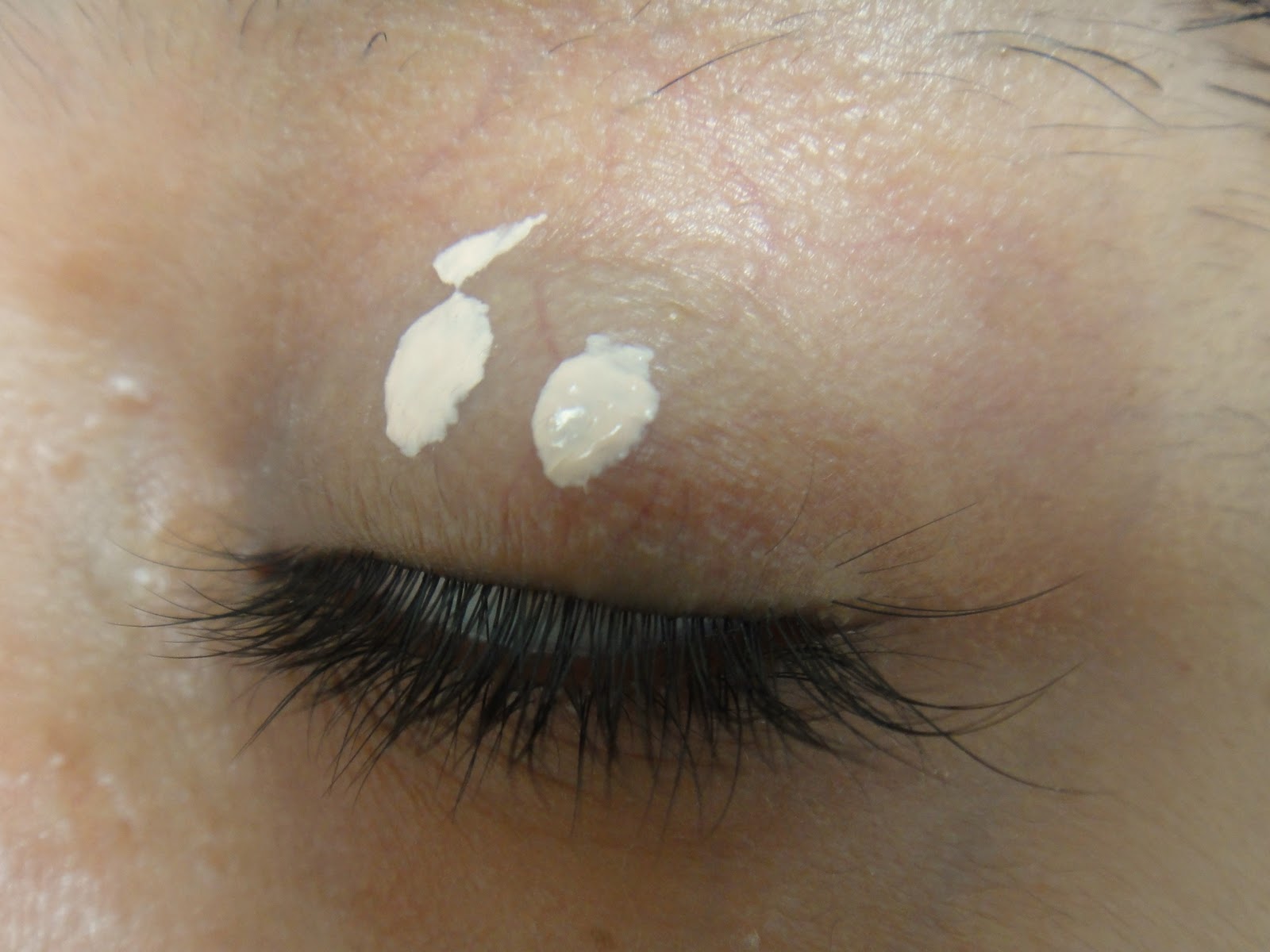 thePURPLEspirit: NYX hd eyeshadow base: swatches and review