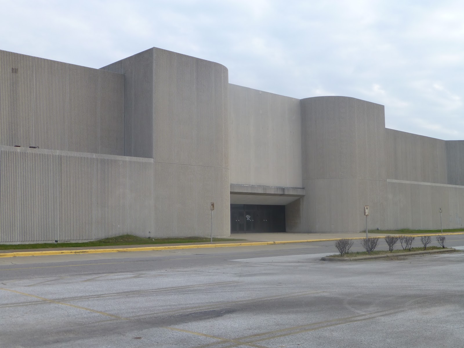 Dead and Dying retail: Euclid Square Mall, Euclid, Ohio