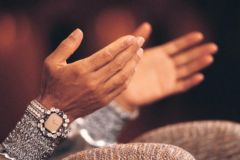 ओशो फोटोग्राफ - ओशो के हाथ और पैर भाग-5 - Oshodhara Community