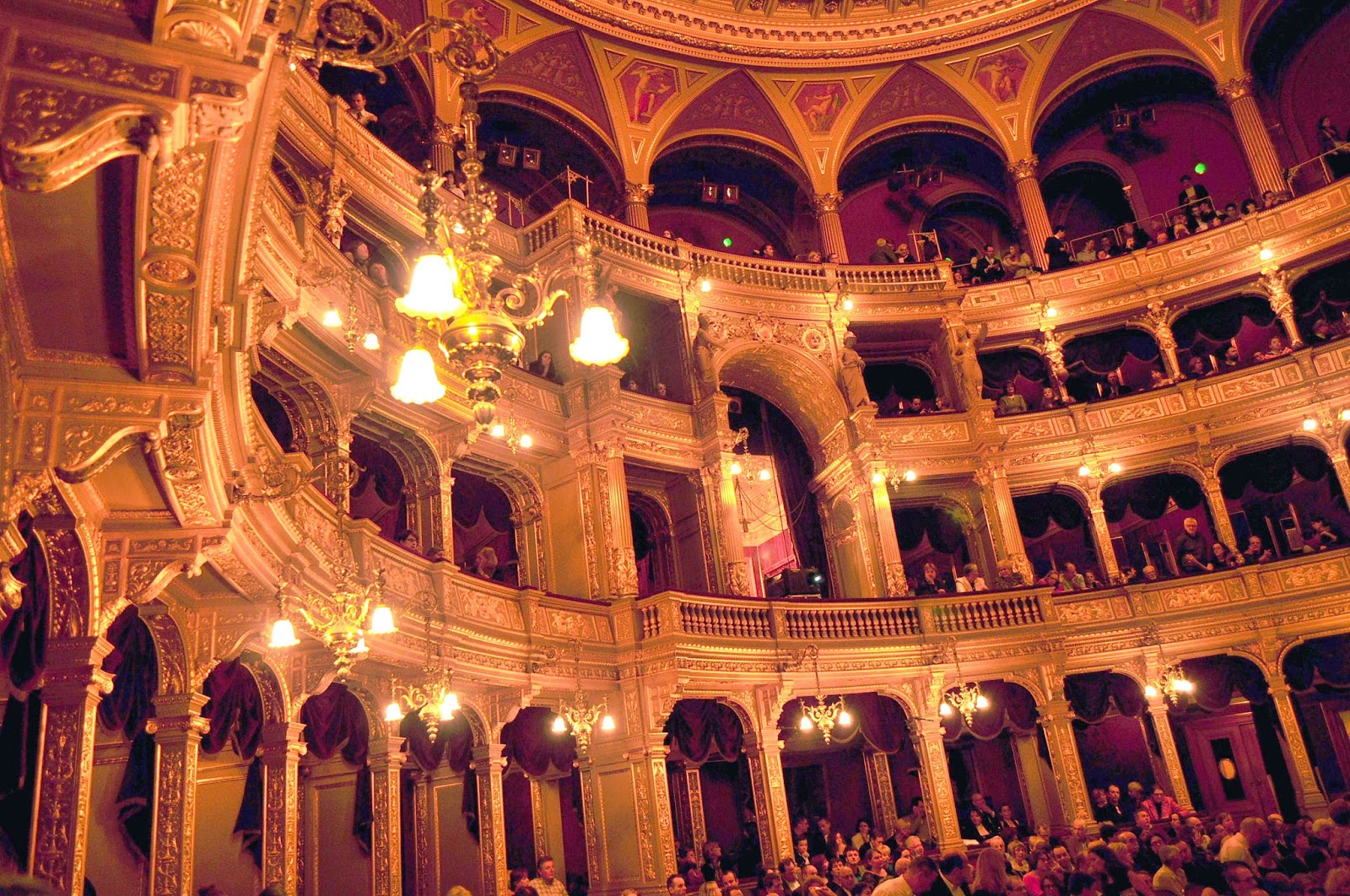 Grand Explorer Blog: 03 November - Budapest, Hungary