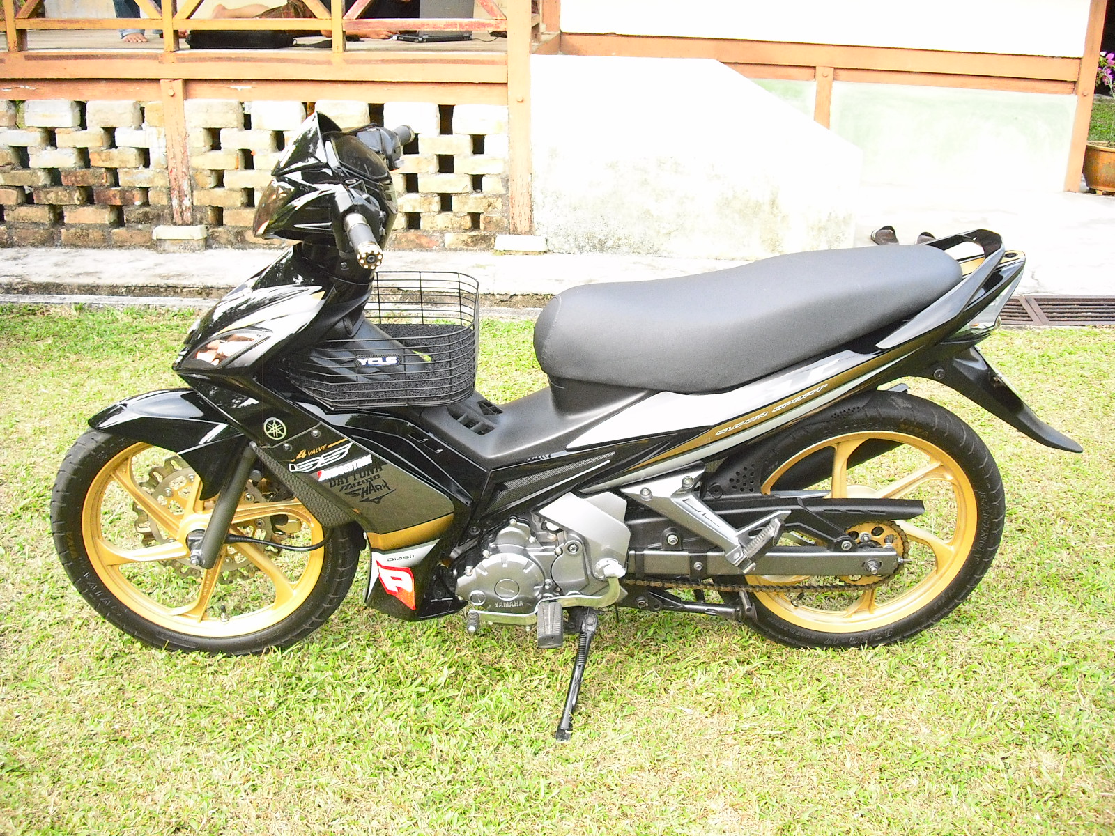 Yamaha 135LC