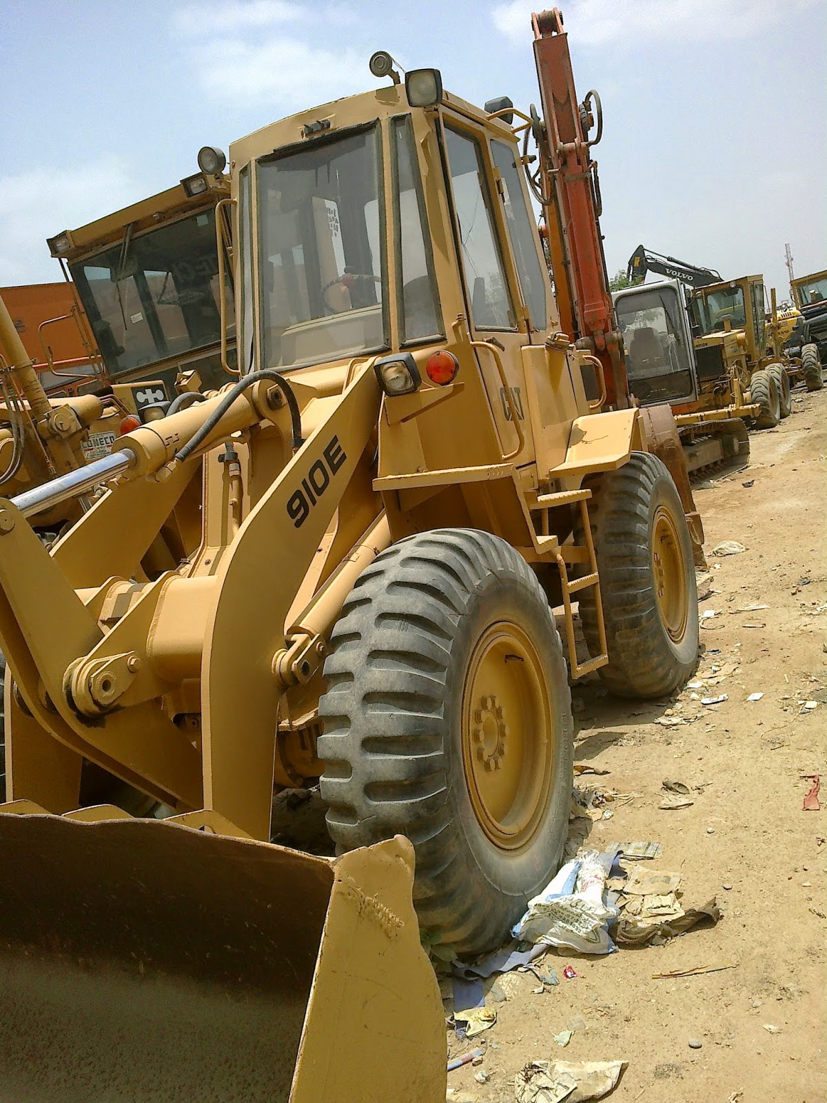 RAFIQ BROTHERS : CAT 910E Wheel Loader for Sale in Karachi Pakistan
