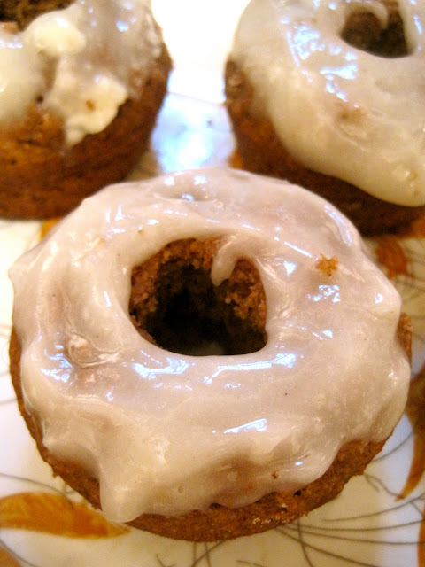 Kvell in the Kitchen: Baked Apple Cider Donuts
