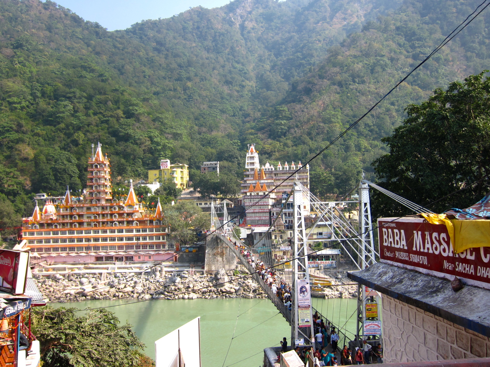 Janet Yoga Hut: Iyengar Yoga Course Retreat in Rishikesh, India