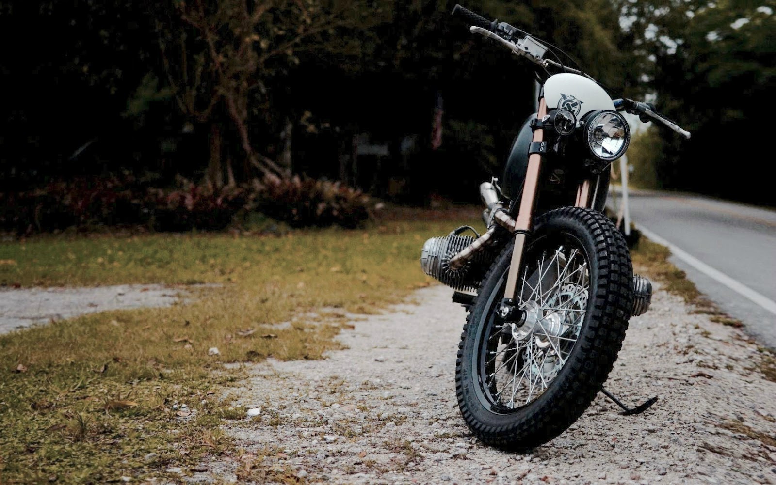 The usual Beemer - Inazuma café racer